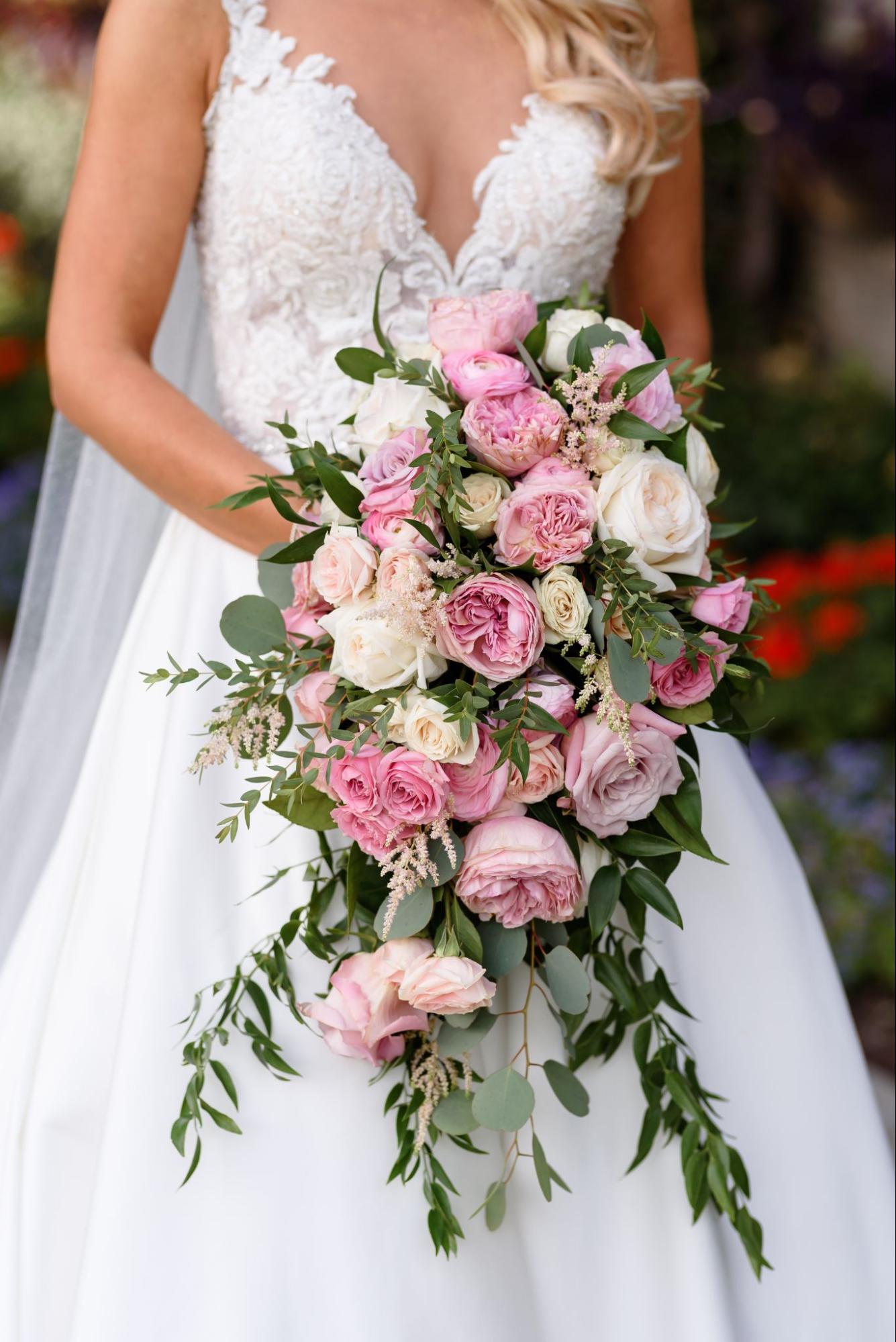 Wedding Bouquets: Our Top 20 Picks of 2023 - Lilac Studios
